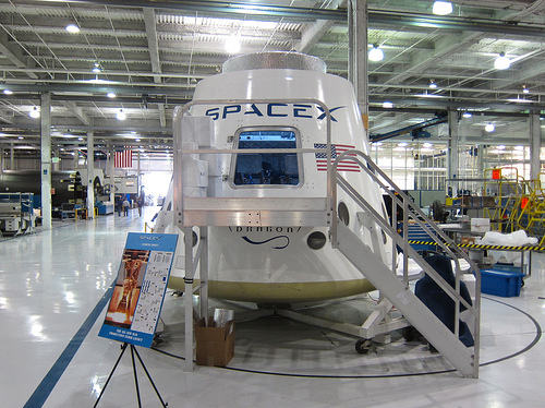 New SpaceX Spacecraft Combines Elon Musk's Best Creations